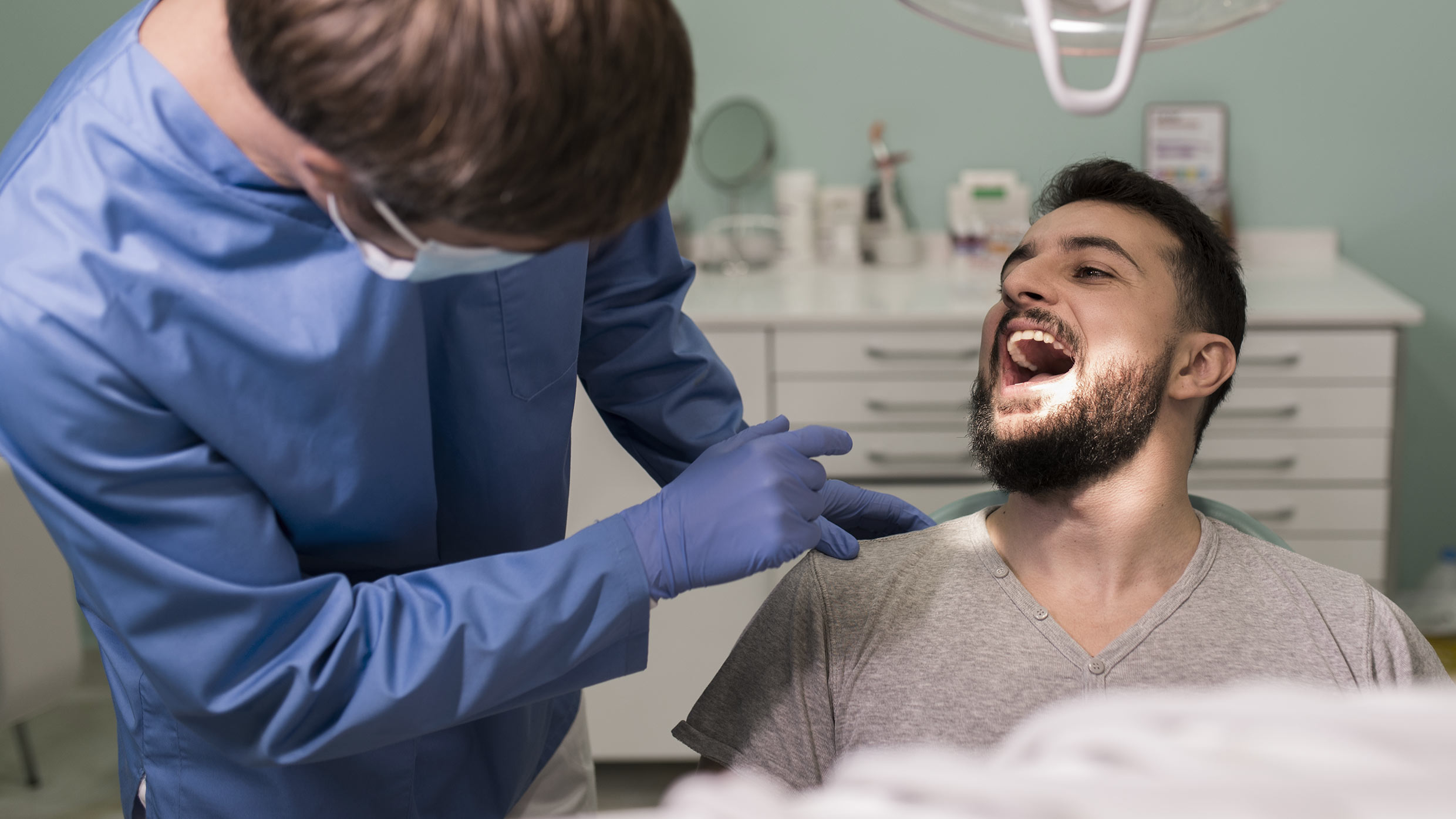 Chirurgia - Estrazioni - Caredent